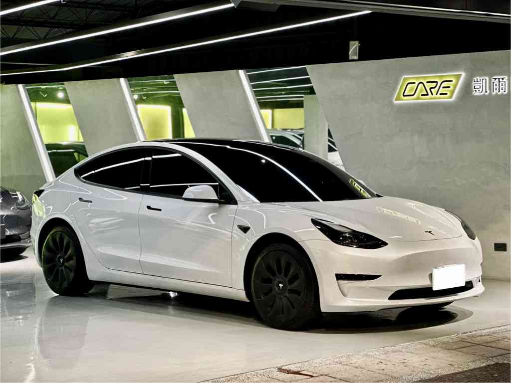2022年 Tesla Model 3 LR