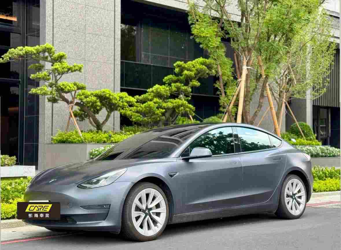 2022年 Tesla Model 3 LR